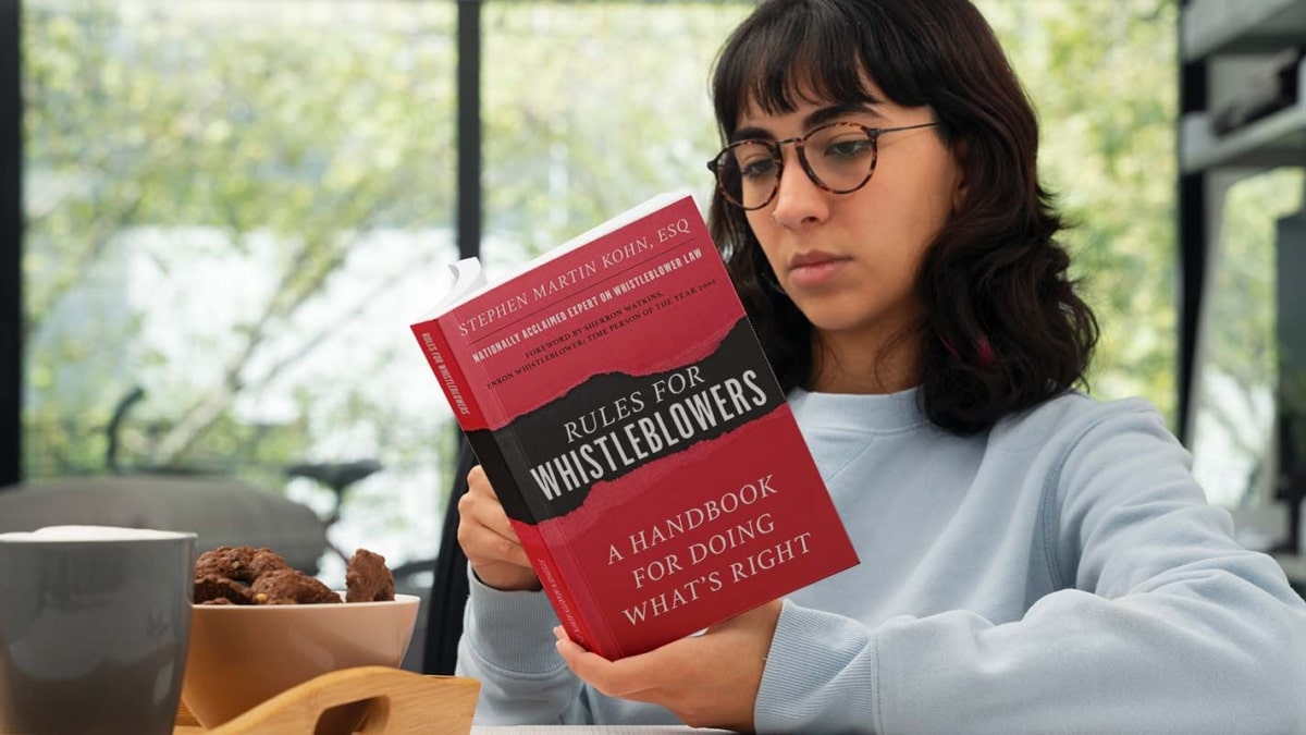 Rules for Whistleblowers: A Handbook for Doing What's Right